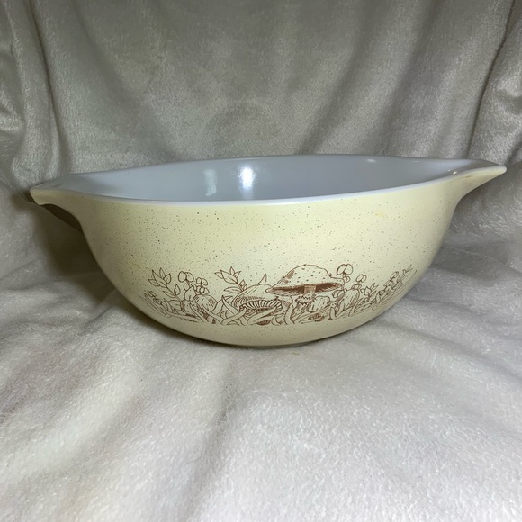 Pyrex | Kitchen | Vintage Pyrex Forest Facies Cinderella Nesting Bowl ...